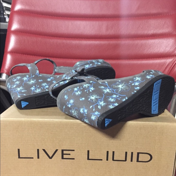 liuid | Shoes | Brand Newliuid Brand Floral Wedges | Poshmark